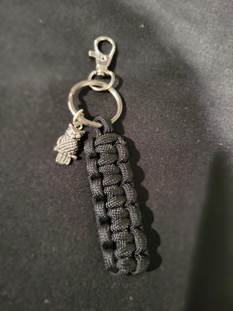 Paracord Key Chain- Black With Owl Charm – Dirty Acres